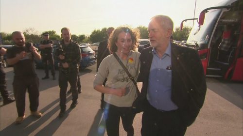 Labour MP Sarah Champion resigns from shadow cabinet – Channel 4 News