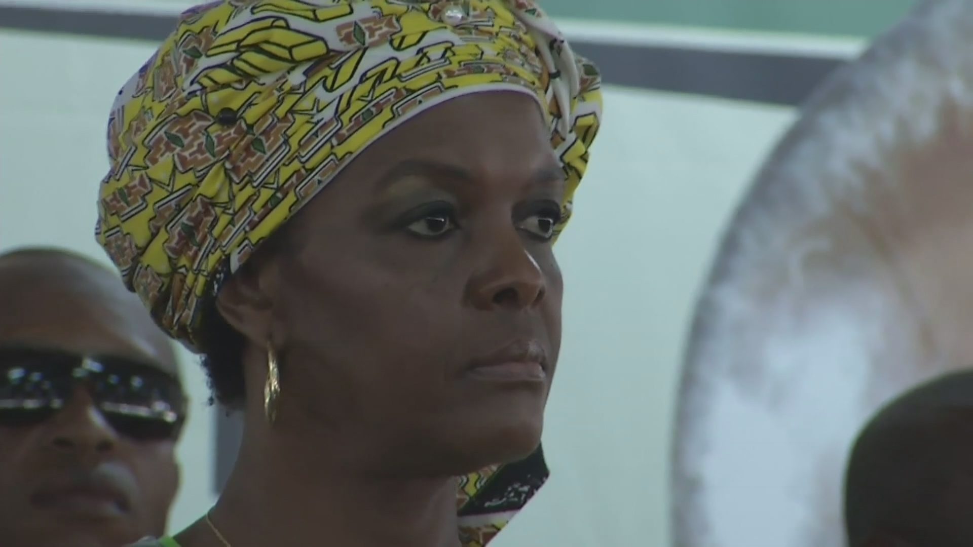 Robert Mugabe flies to South Africa after his wife is accused of ...