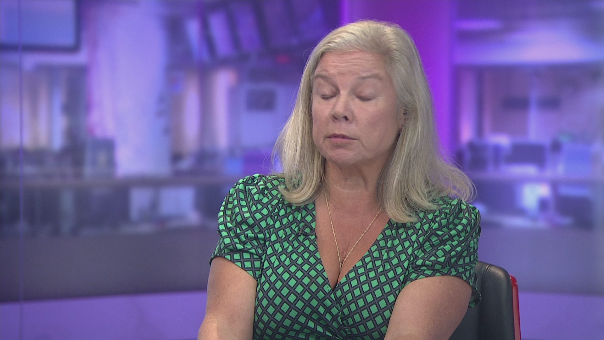 Alison Owen: Harvey Weinstein ‘bully and sexual predator’ – Channel 4 News