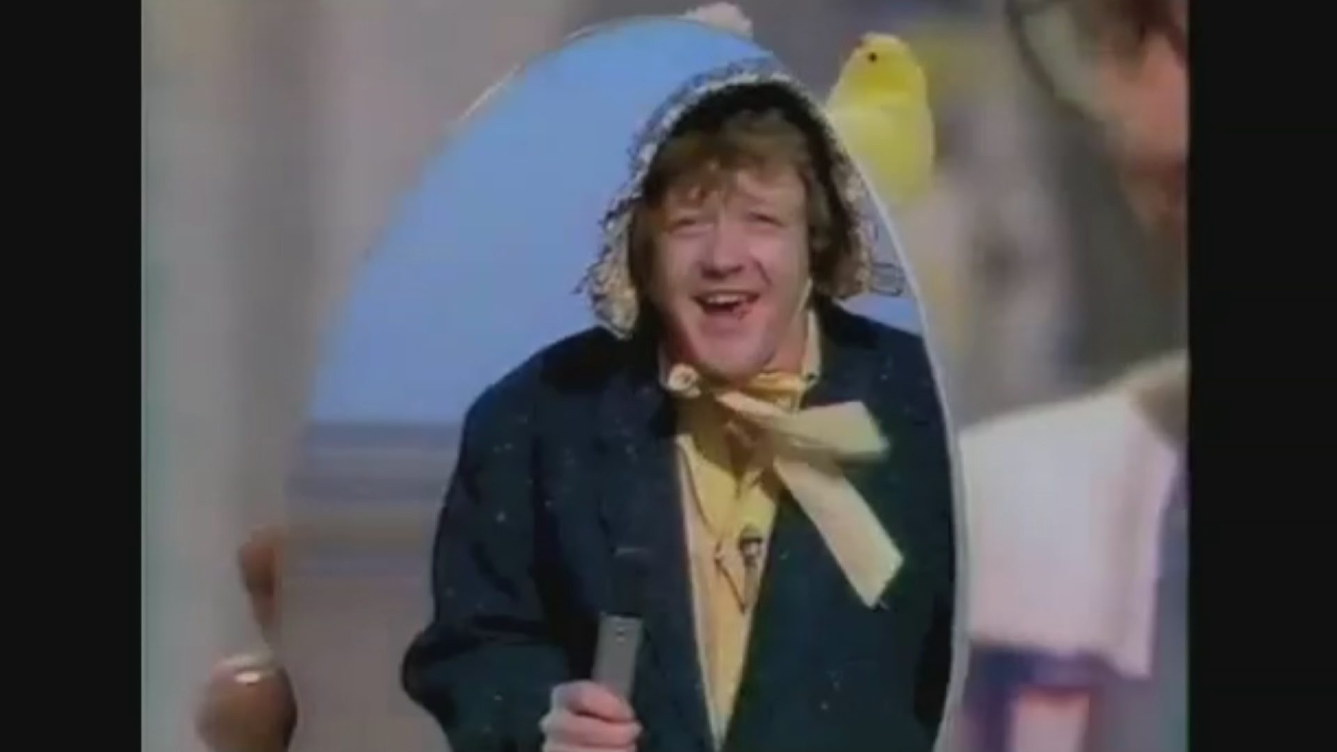 TV presenter Keith Chegwin dies aged 60 – Channel 4 News