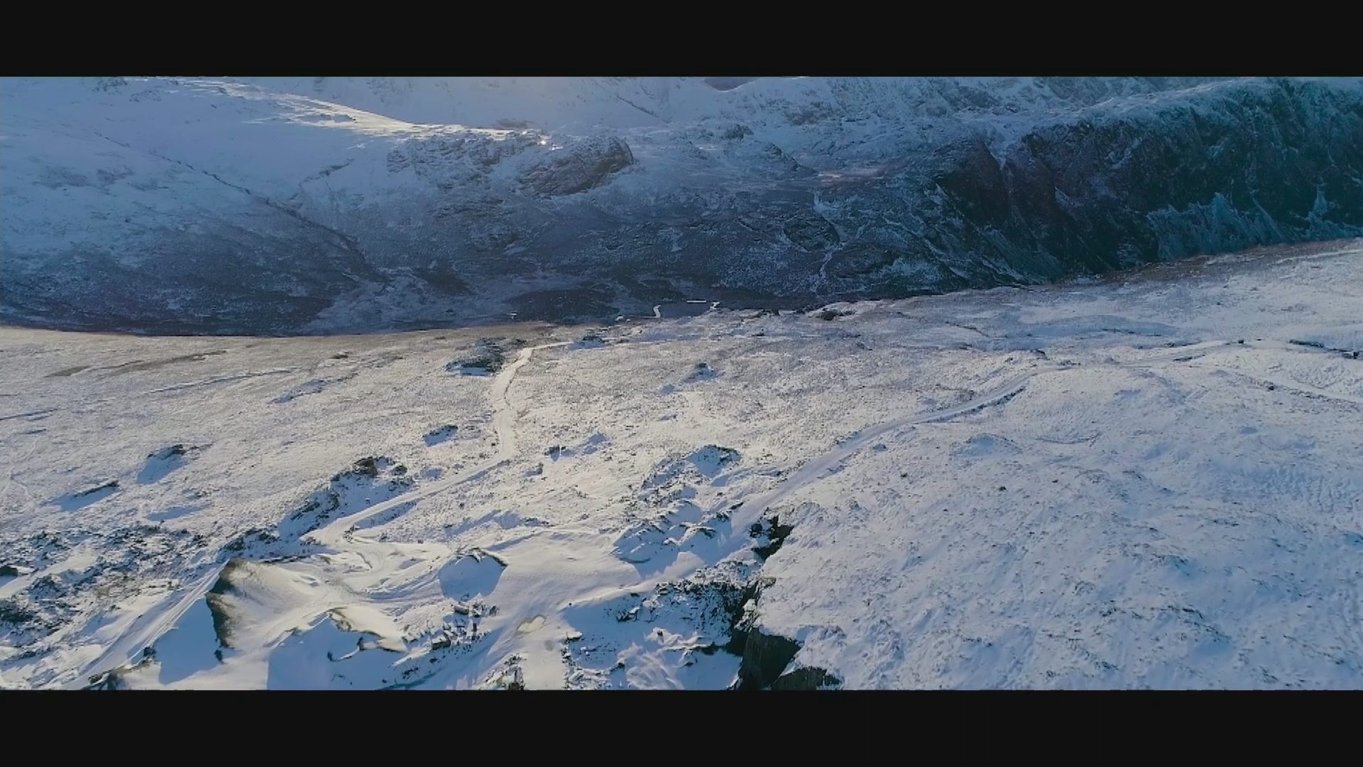 Snowfall across England and Wales causes severe disruption – Channel 4 News