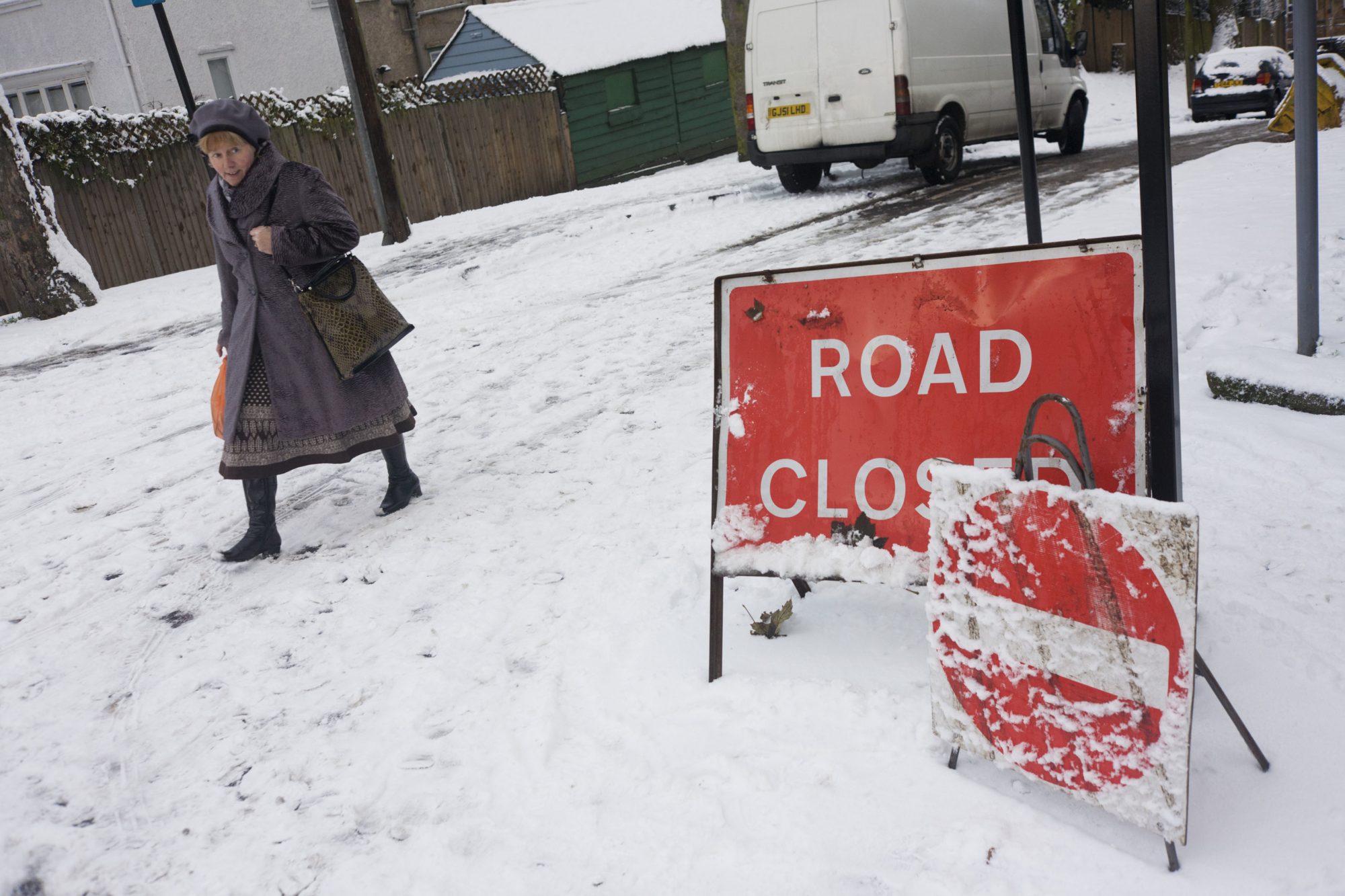 Snow disruption to cost UK economy £900 million a day – Channel 4 News