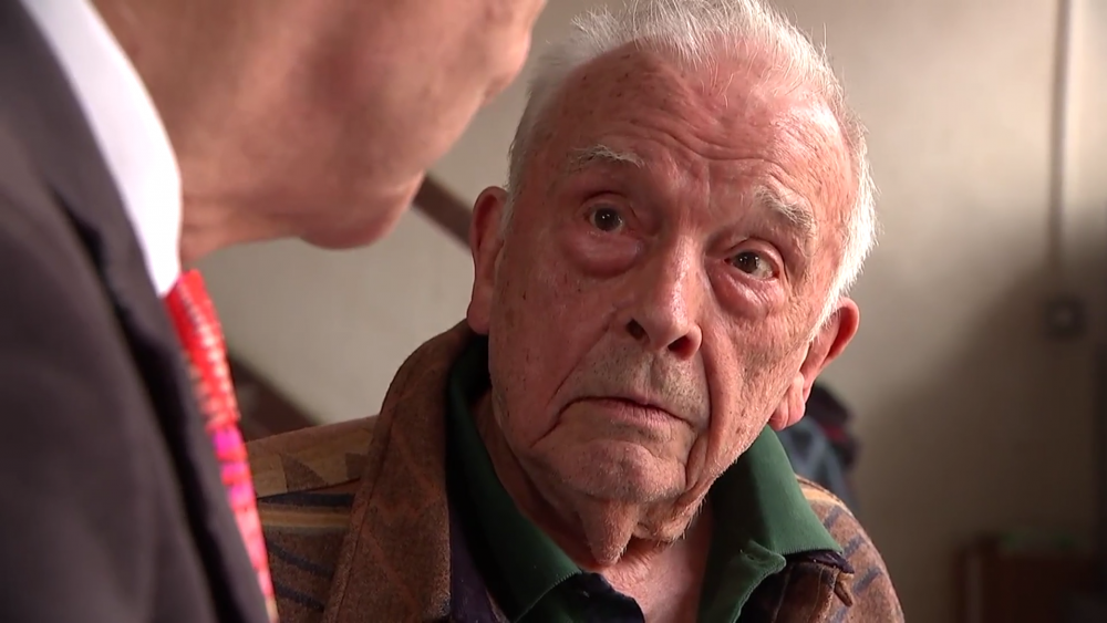 David Bailey on his life in pictures – Channel 4 News