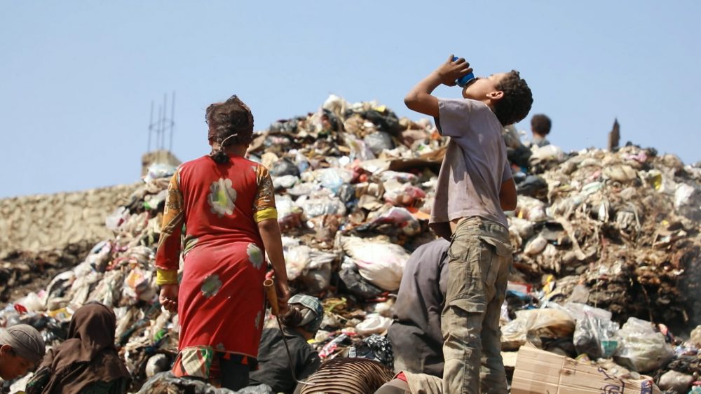 Inside Idlib: Kids scavenging trash for food in Idlib, Syria – Channel ...