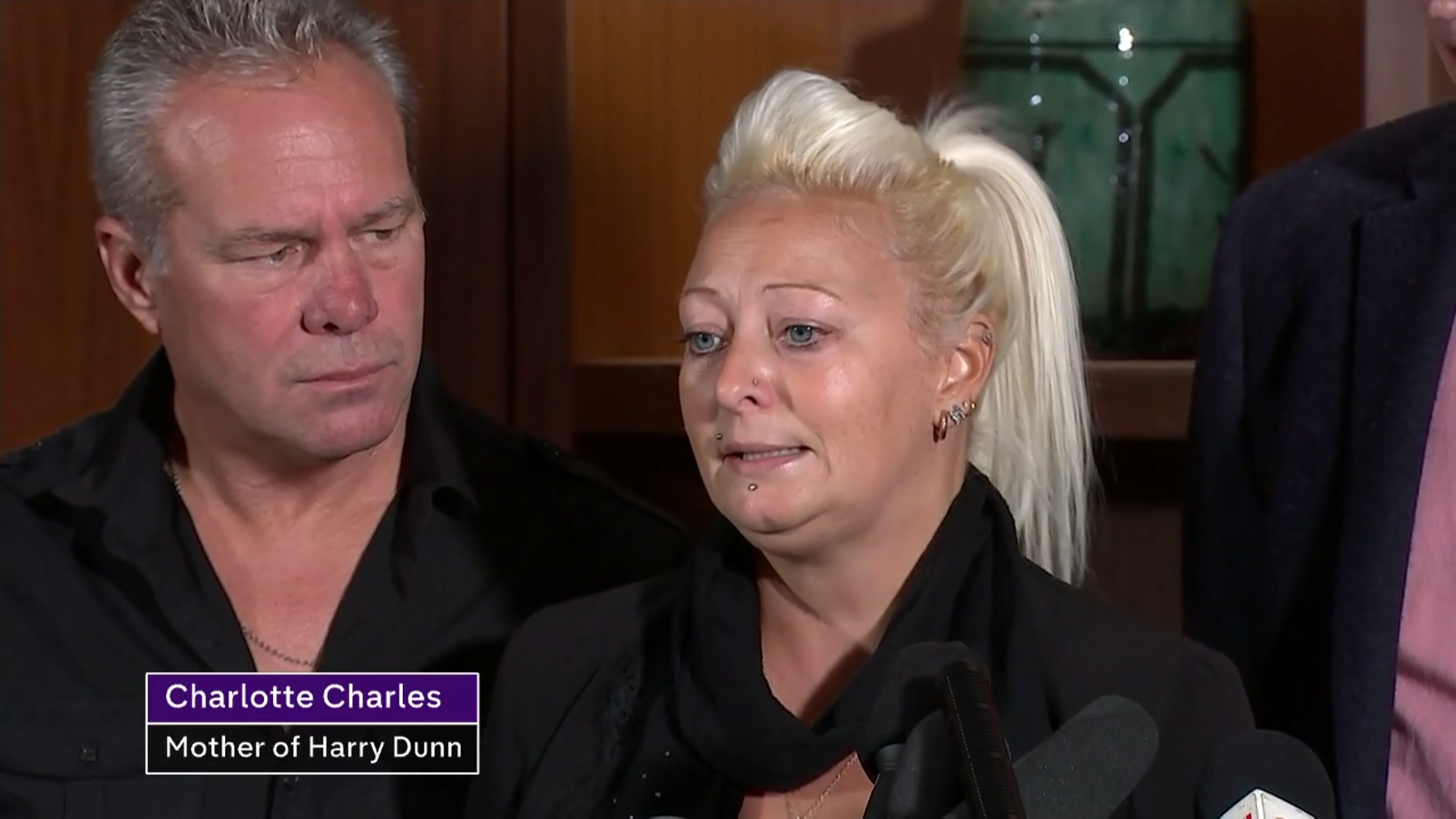 Harry Dunn parents say crash suspect should face justice in UK ...