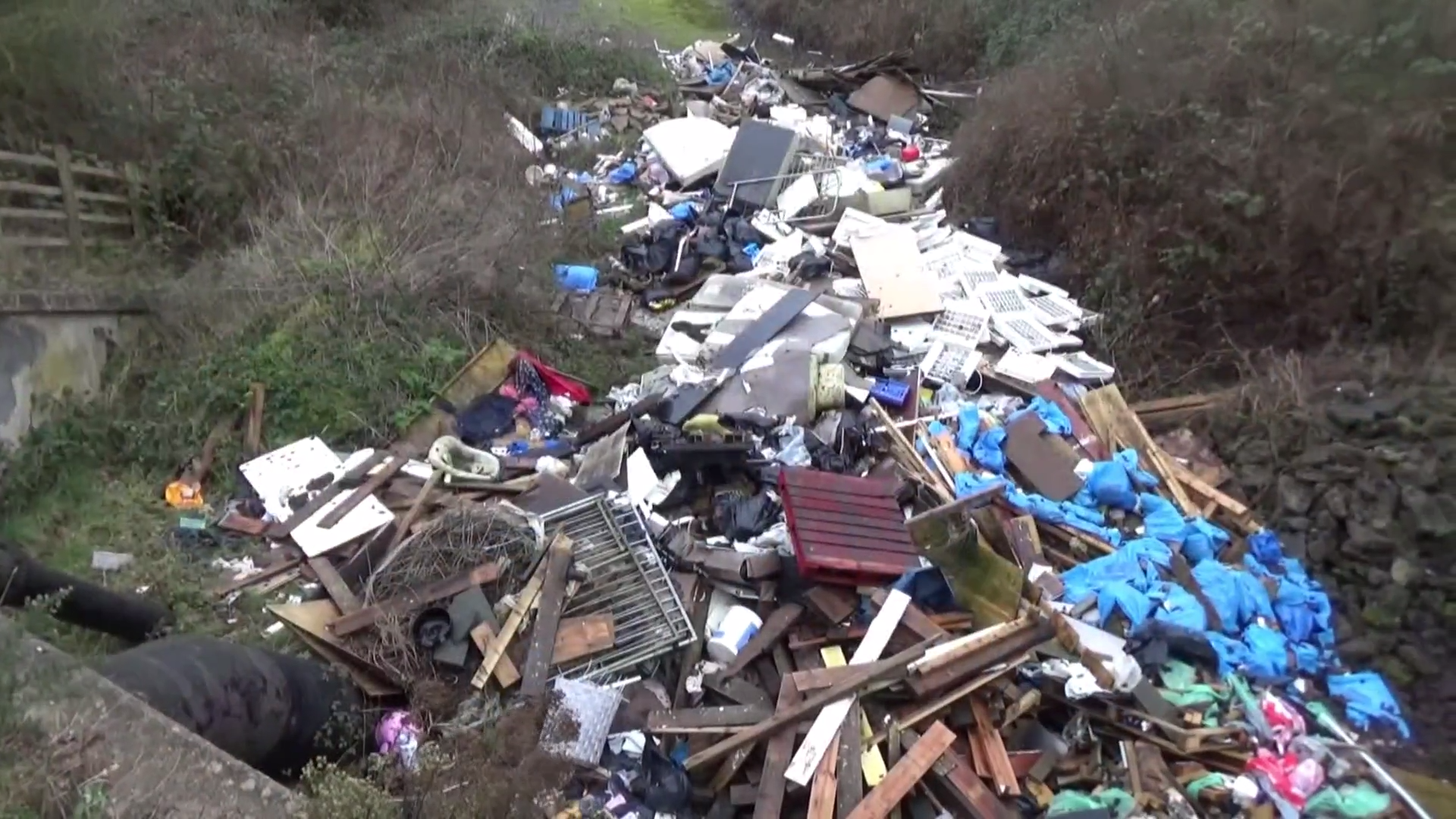 The private company failing to tame epidemic of litter on our motorways ...