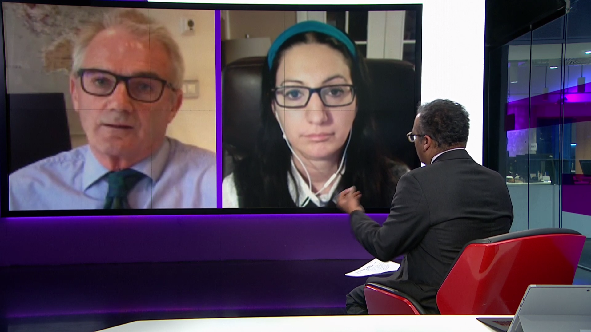 How could the UK end lockdown measures? – Channel 4 News