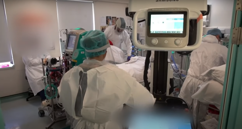 Inside a hospital unit fighting to save sickest Covid-19 patients ...