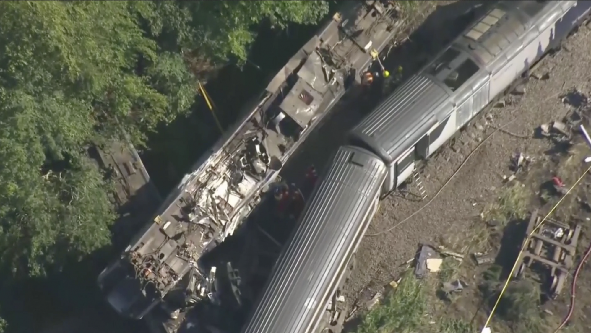 Three dead as train derails in Scotland – Channel 4 News