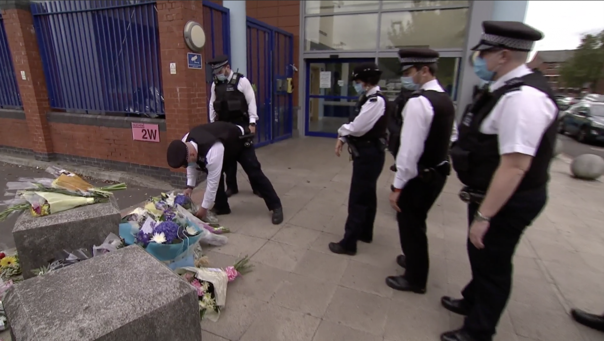 Police officer shot dead in London police station – Channel 4 News