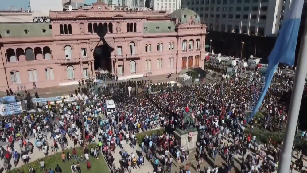 Funeral of football legend Diego Maradona takes place in Buenos Aires ...