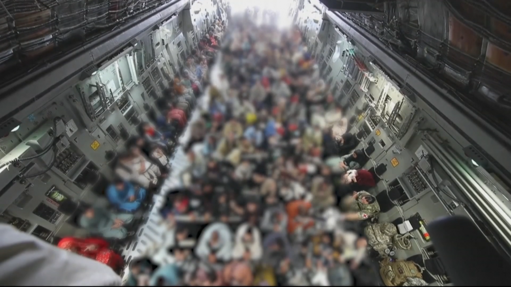 Afghanistan: Seven further deaths at Kabul airport as thousands wait to ...