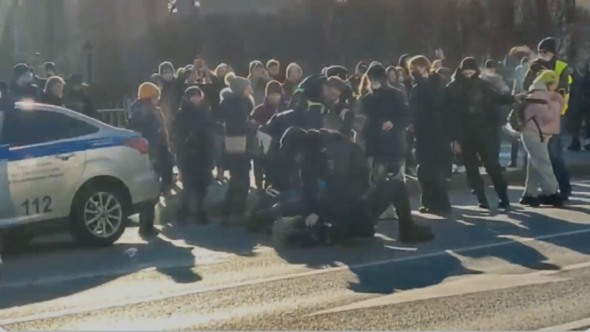 Russia: Thousands arrested in anti-war protests – Channel 4 News Russia: Thousands arrested in anti-war protests – Channel 4 News