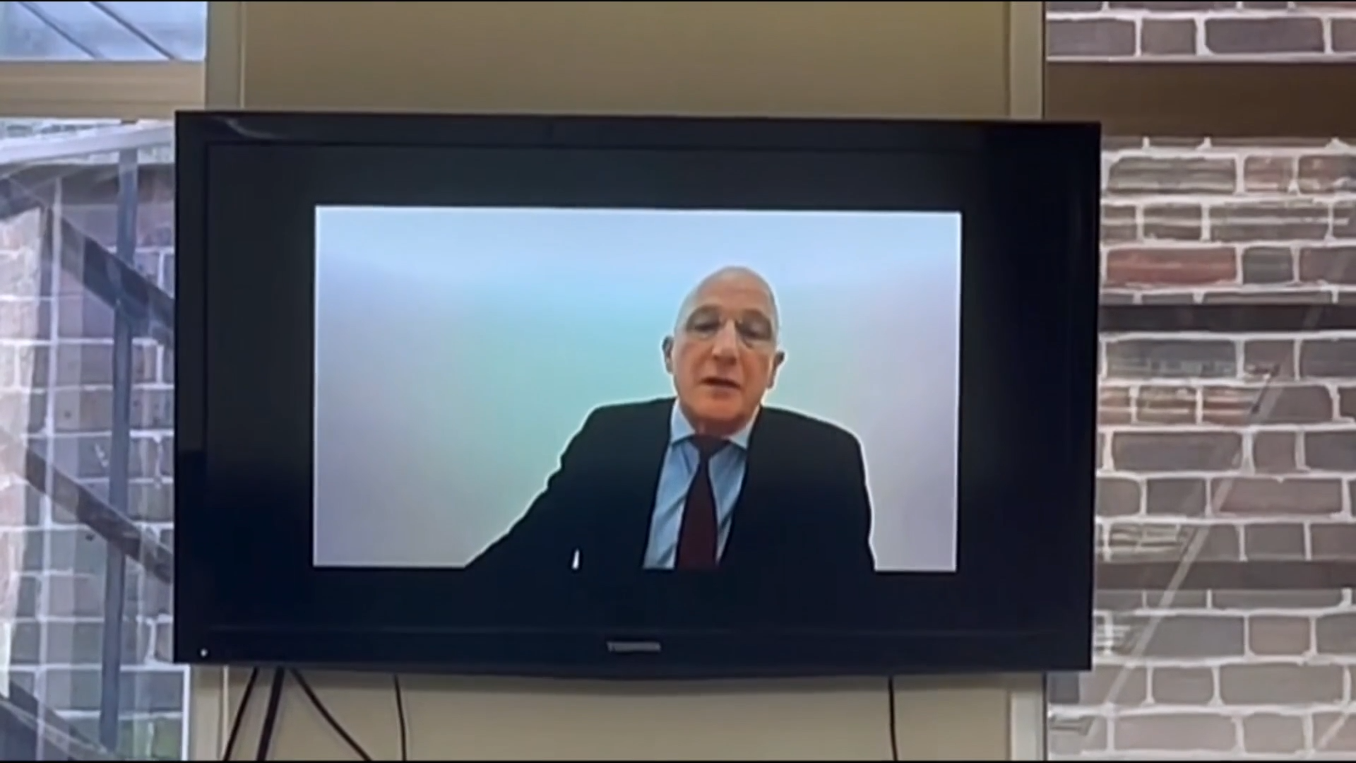 CEO sacks 800 staff from P&O Ferries in video call – Channel 4 News