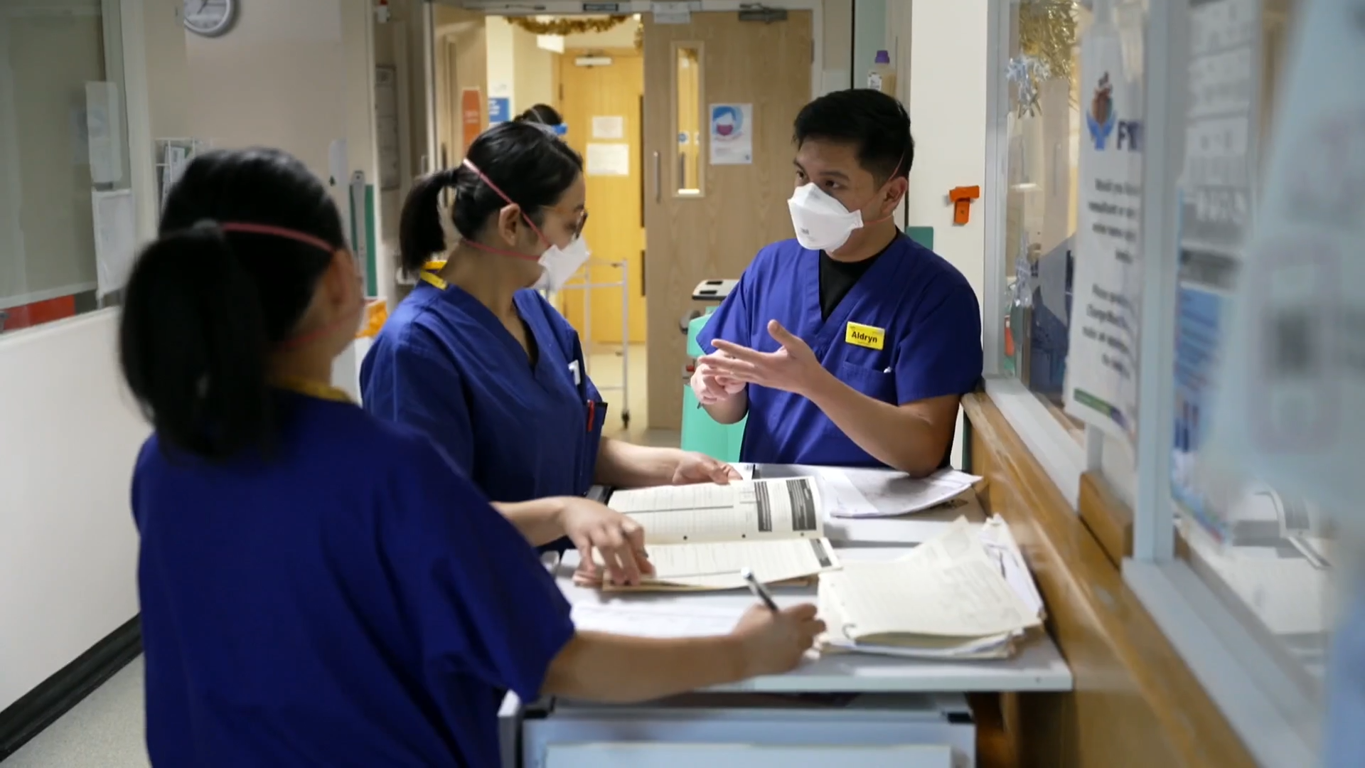 NHS facing worst staffing crisis in history, MPs warn – Channel 4 News