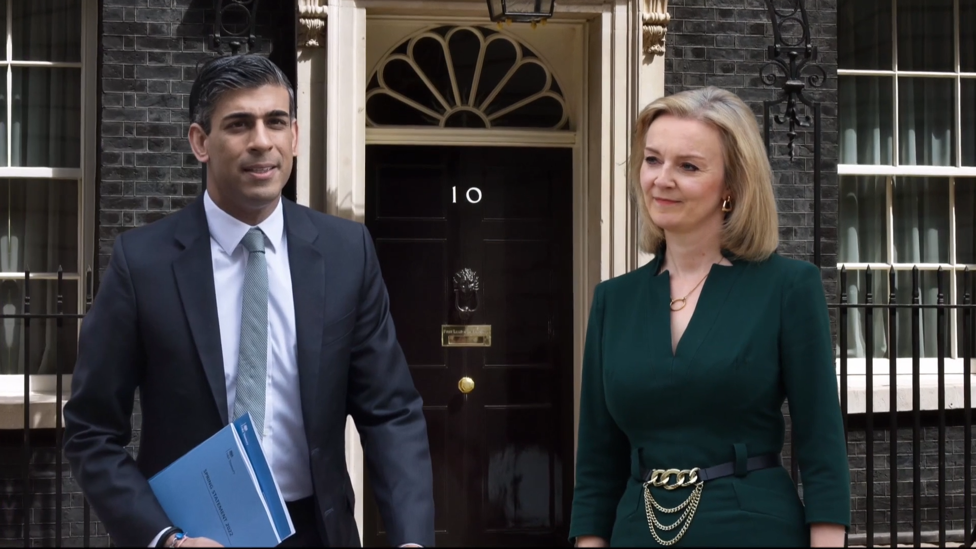 Warning rising energy prices could push UK inflation to 18% next year – Channel 4 News