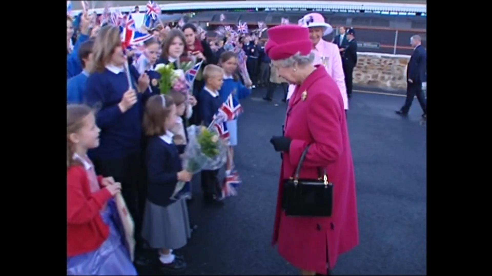 How the Queen became the master of small talk – Channel 4 News