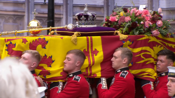 Queen Elizabeth II Funeral: royal family say final goodbye – Channel 4 News