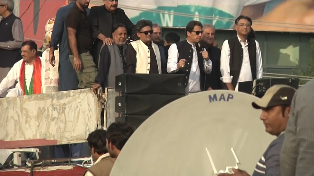 Pakistan ex-PM Imran Khan survives protest march shooting – Channel 4 News