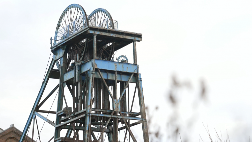 Government grants planning permission for controversial UK coal mine ...