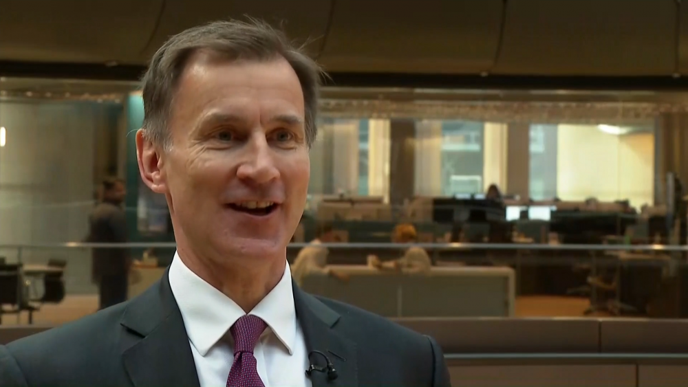 Jeremy Hunt sets out plan to boost economic growth – Channel 4 News