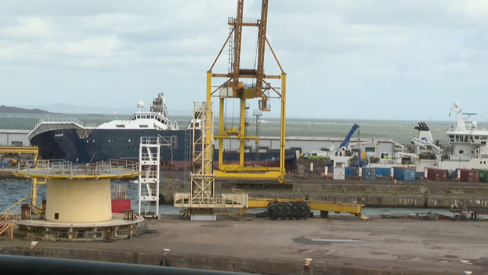 33 injured after huge vessel tips over in dry dock in Leith – Channel 4 ...