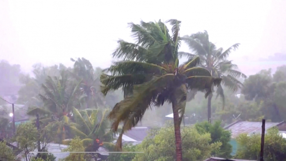 Cyclone Freddy makes landfall in Mozambique – Channel 4 News
