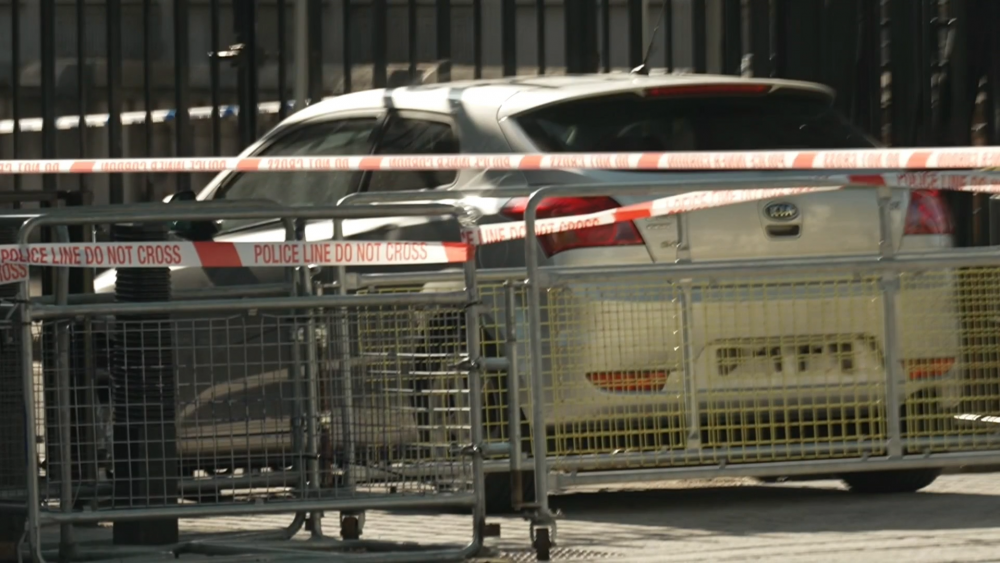 Downing St crash: Man arrested after collided with gates – Channel 4 News
