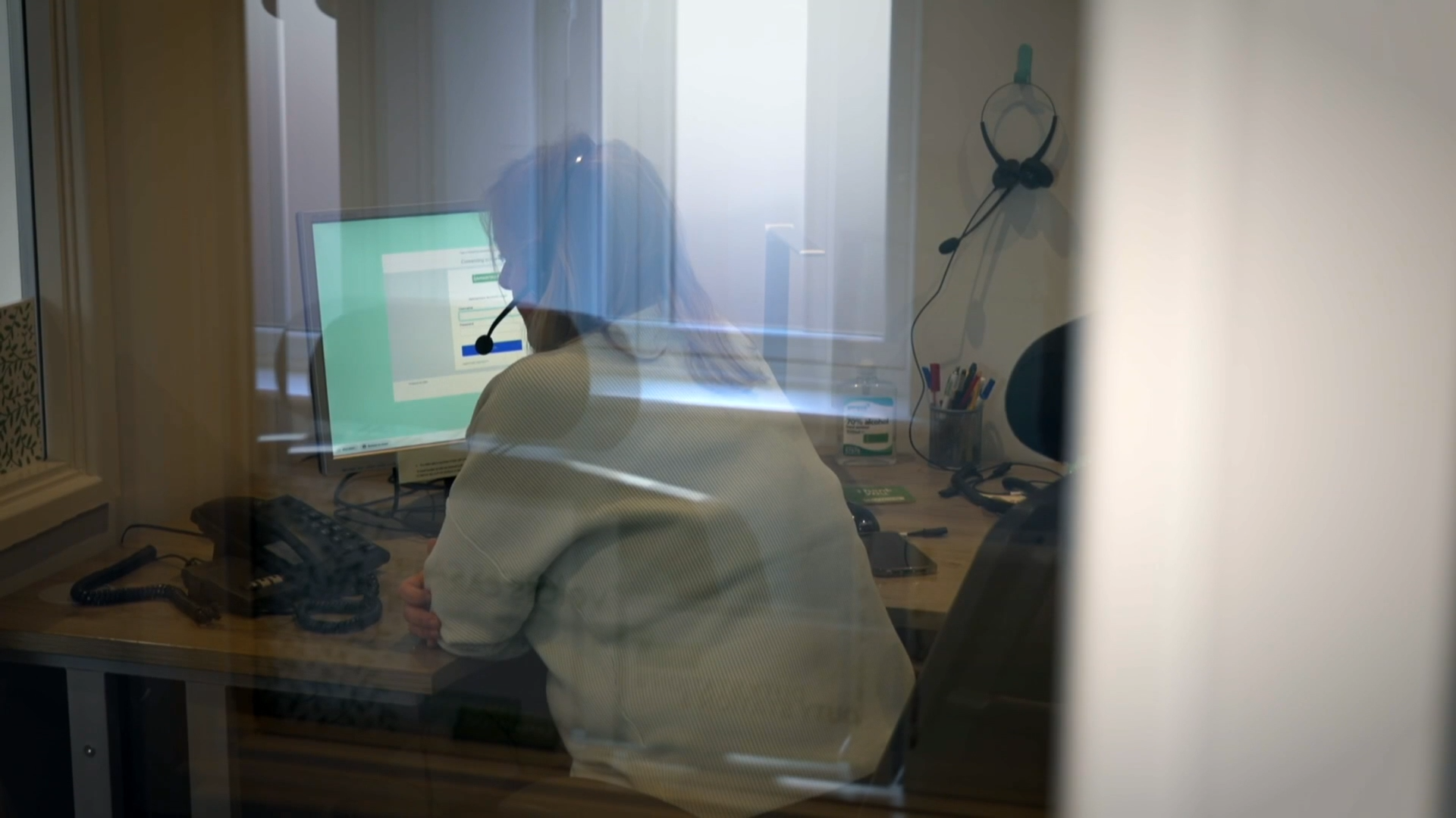 Record numbers of people calling Samaritans with money concerns ...