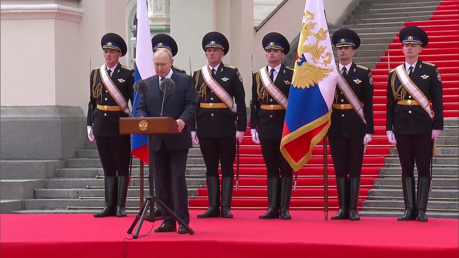 Putin attacks Wagner Group in speech, as Prigozhin arrives in Belarus ...