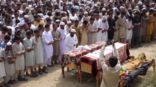 Pakistan bombing: At least 54 dead as Islamic State claim ...