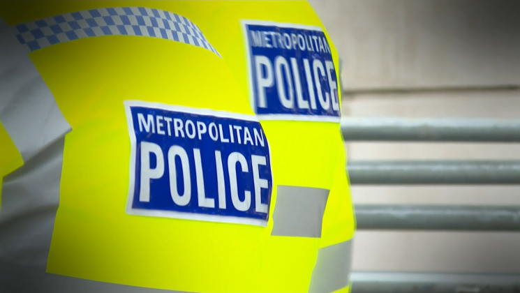 Police chiefs given powers to sack rogue officers – Channel 4 News