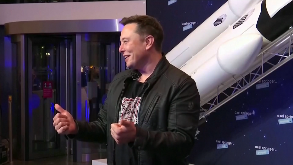 Elon Musk biographer says billionaire has ‘dark demon mode’ – Channel 4 ...