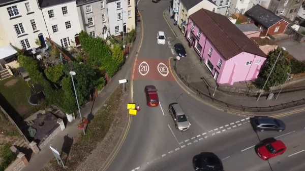 Wales rolls out 20 mph zones nationwide – Channel 4 News
