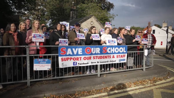 RAAC: Parents protest school closures in Durham – Channel 4 News