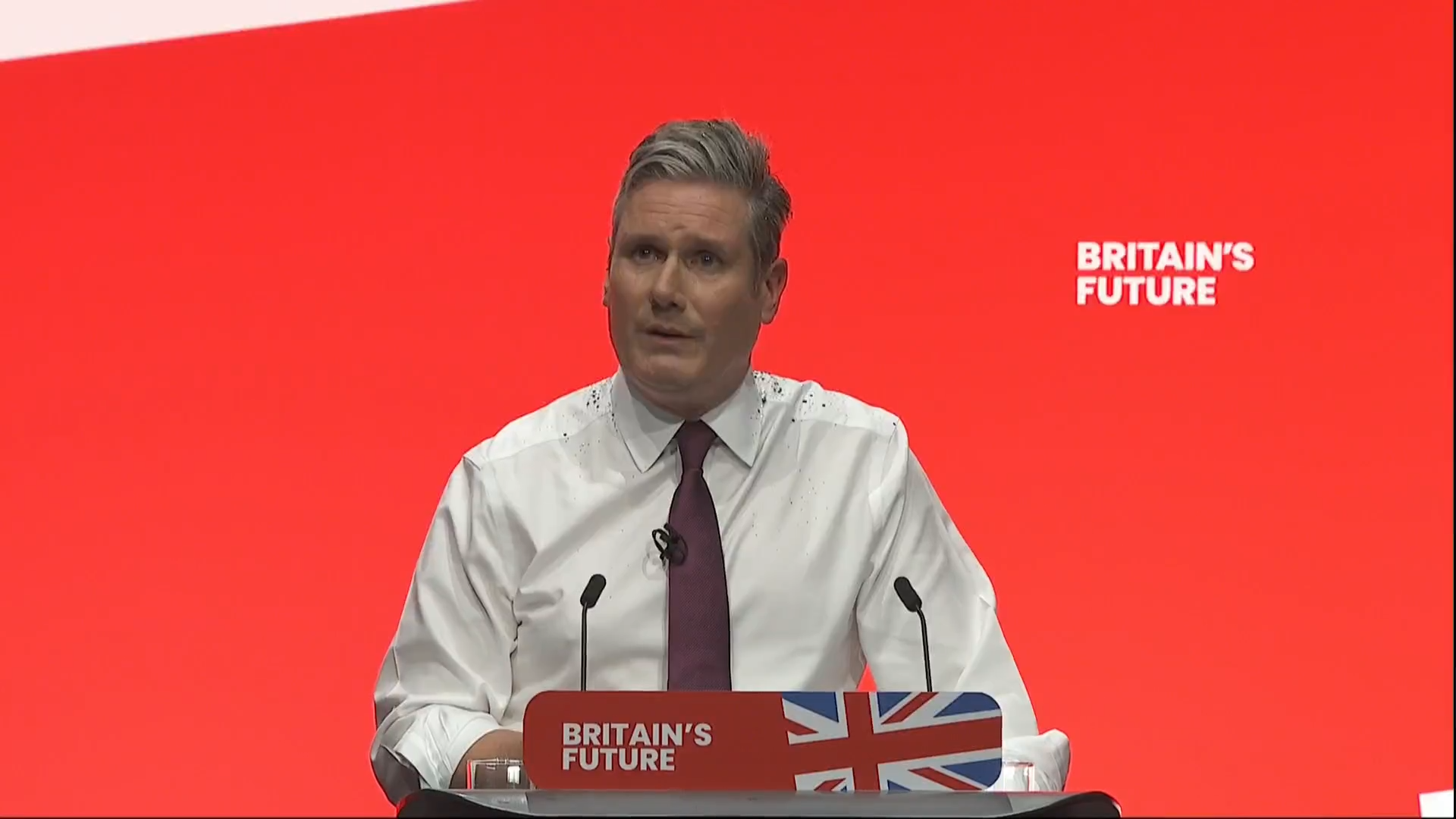 Glitter-bombed Starmer promises a ‘decade of national renewal’ – Channel 4 News