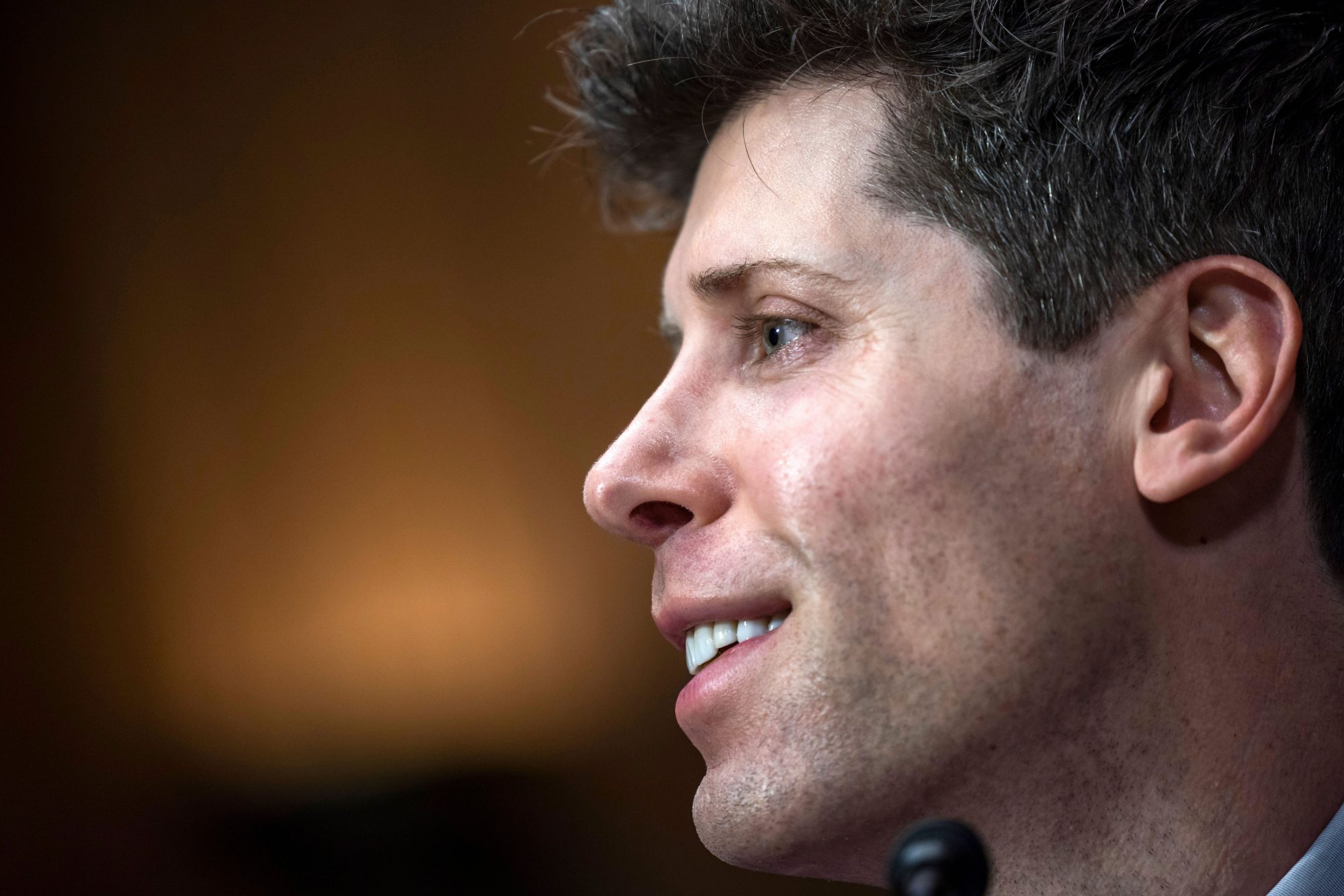 Sam Altman makes dramatic return to OpenAI days after being fired ...