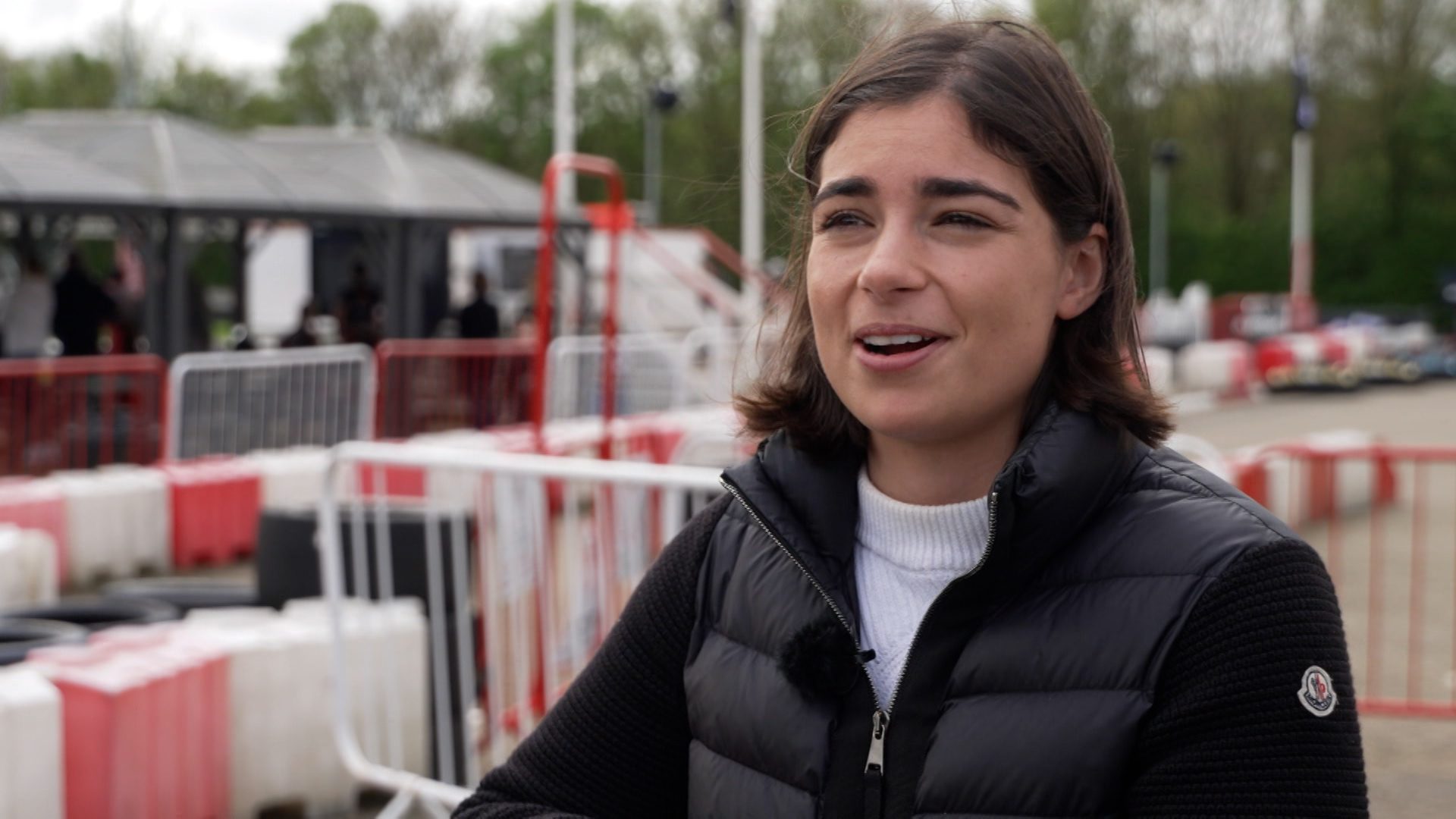 Top female racer urges more girls to get into motorsports – Channel 4 News