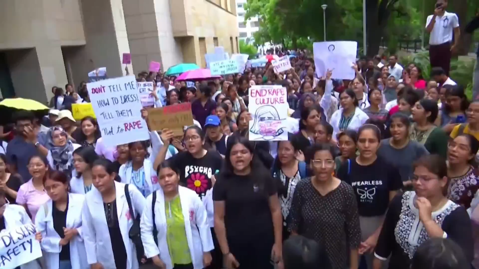 Indian doctors to strike 24hrs over rape and murder of trainee ...