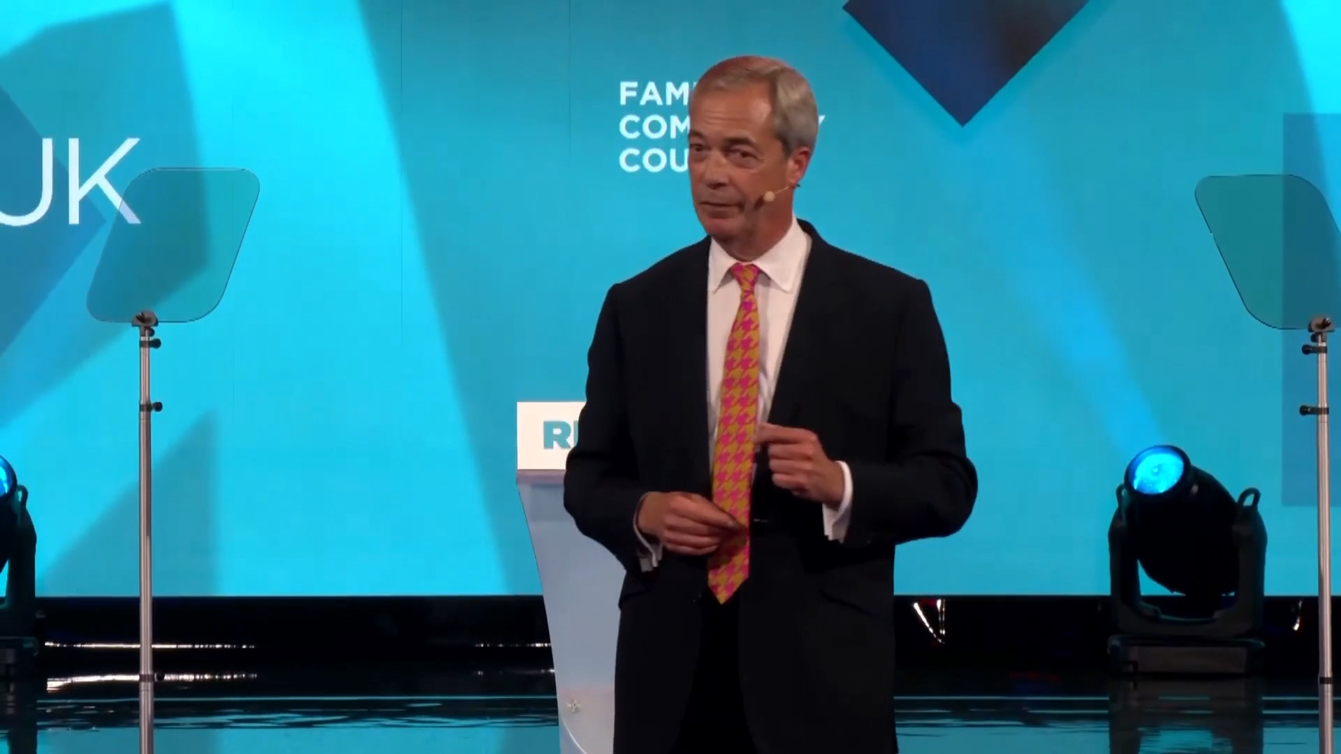 Does Nigel Farage regret tweet about Southport riots? – Channel 4 News