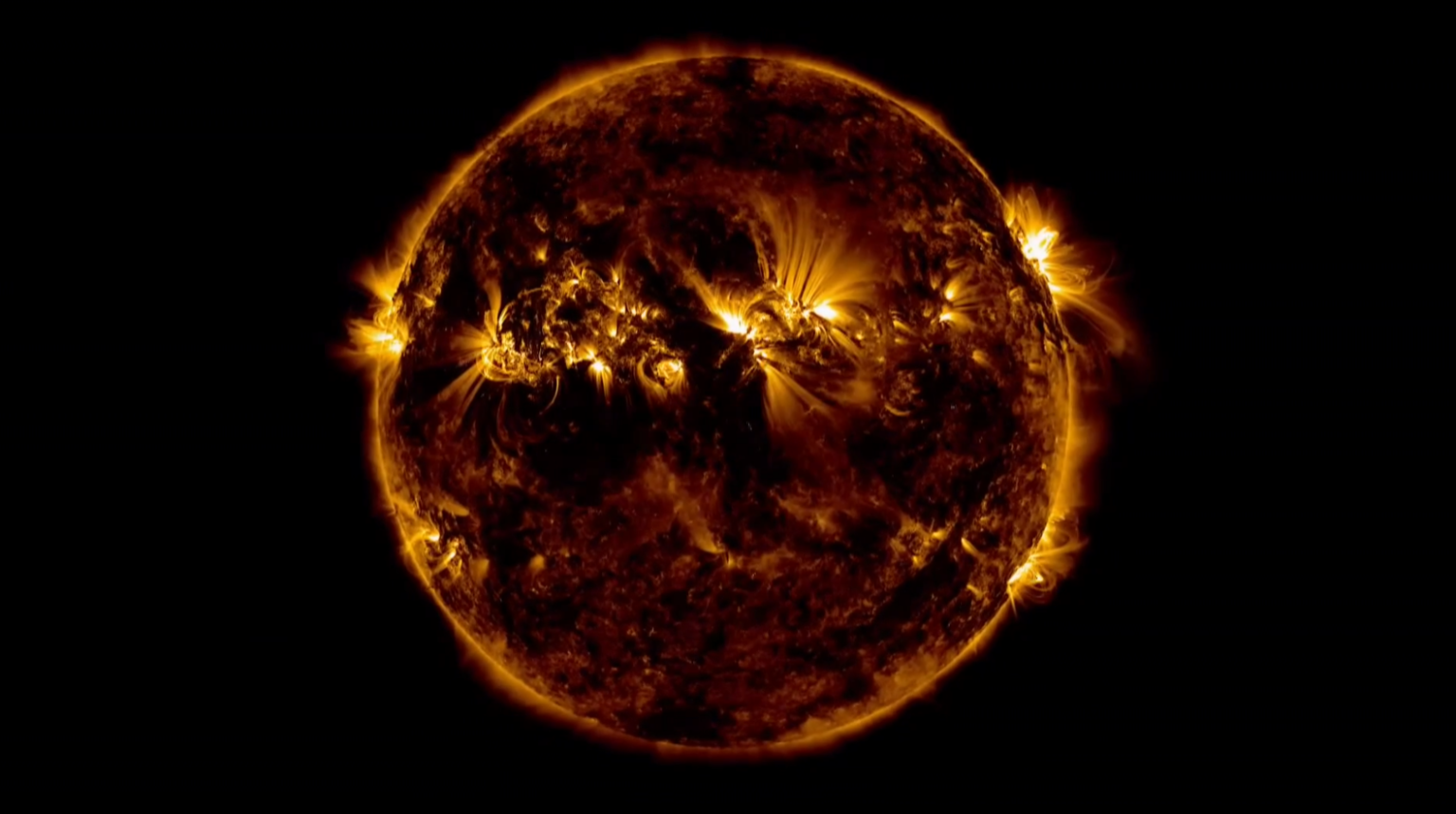 NASA spacecraft makes closest ever approach to sun – Channel 4 News