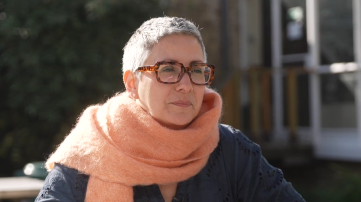 How teenagers coped without their smartphones for a week – Channel 4 News