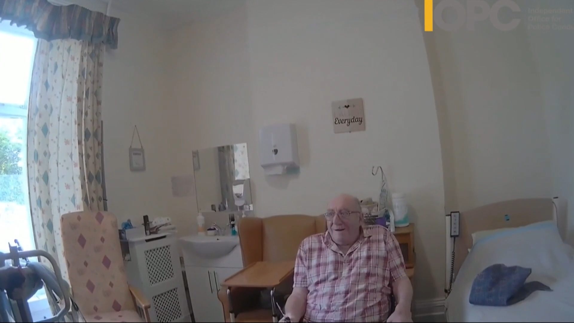 Officers found not guilty of assaulting 92-year-old amputee – Channel 4 ...