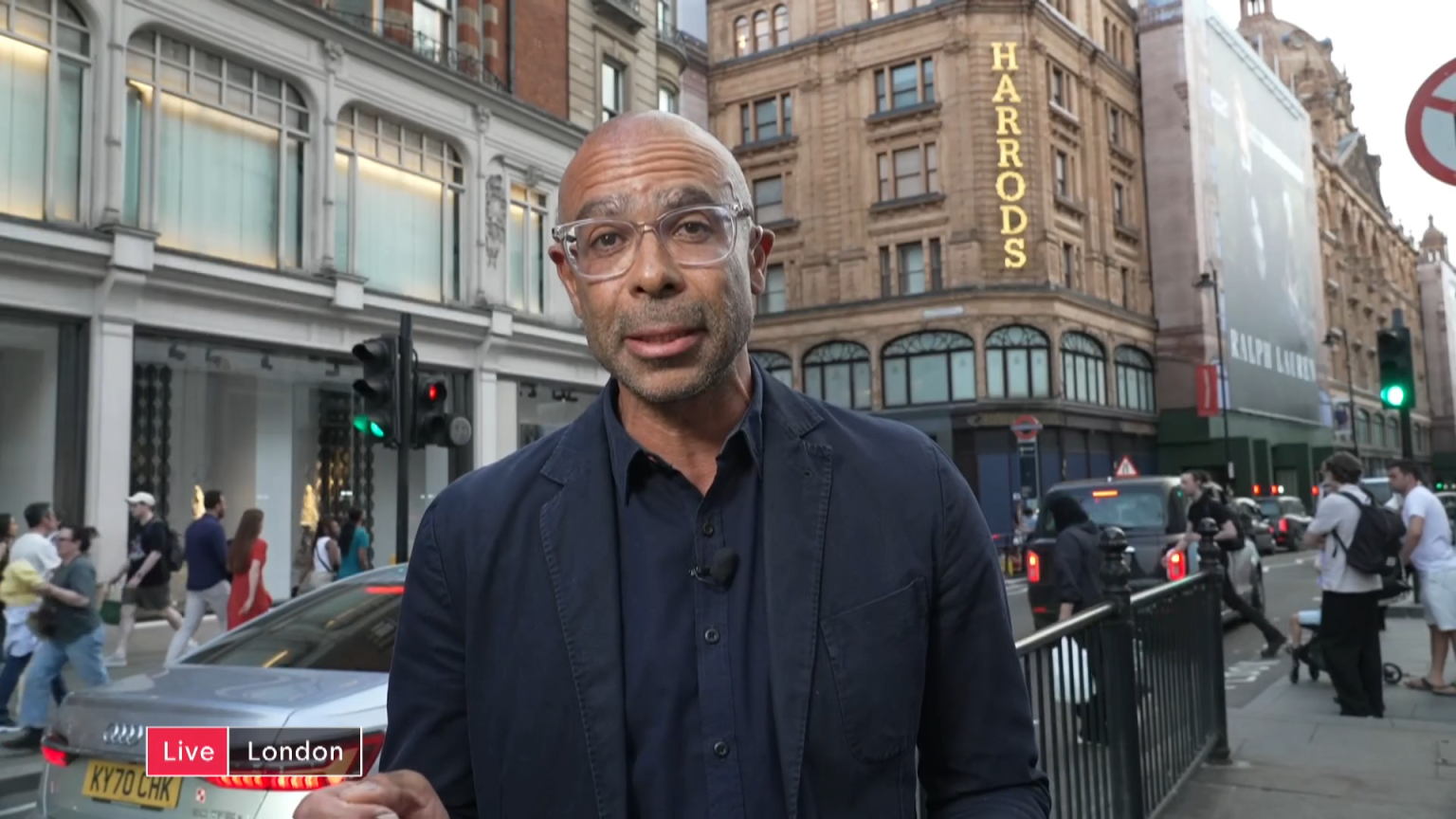 Harrods hit by latest cyber attack against retailers – Channel 4 News