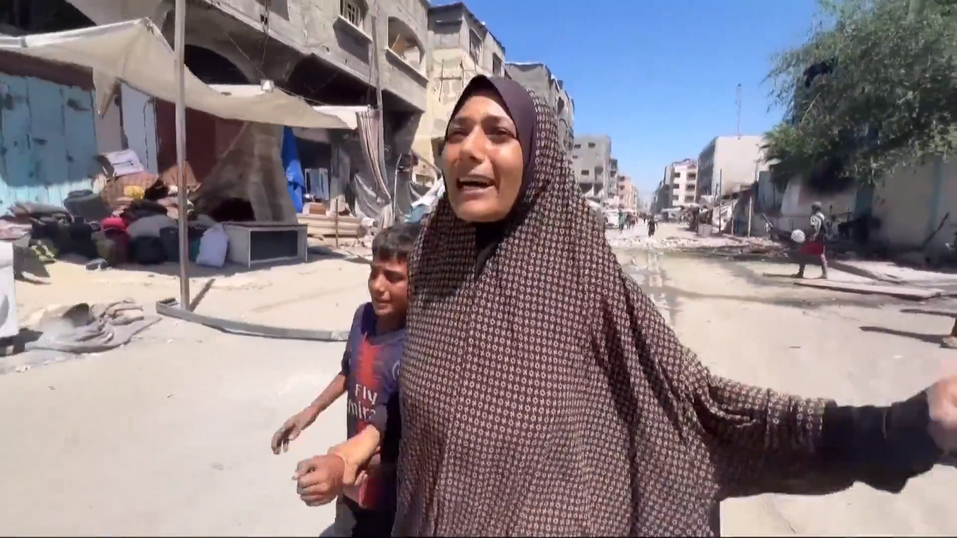 Israeli military ramps up offensive in Gaza City – Channel 4 News
