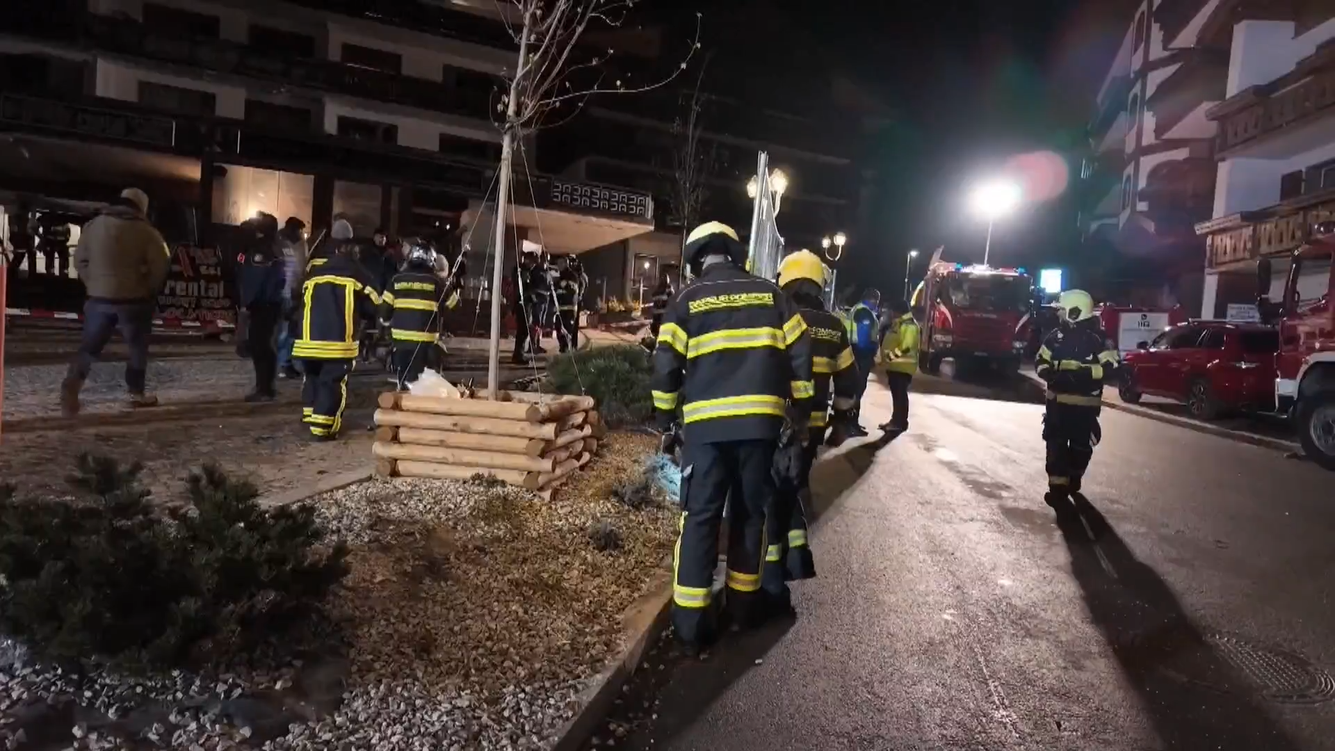 Several dozen killed after deadly fire at Swiss ski resort – Channel 4 News